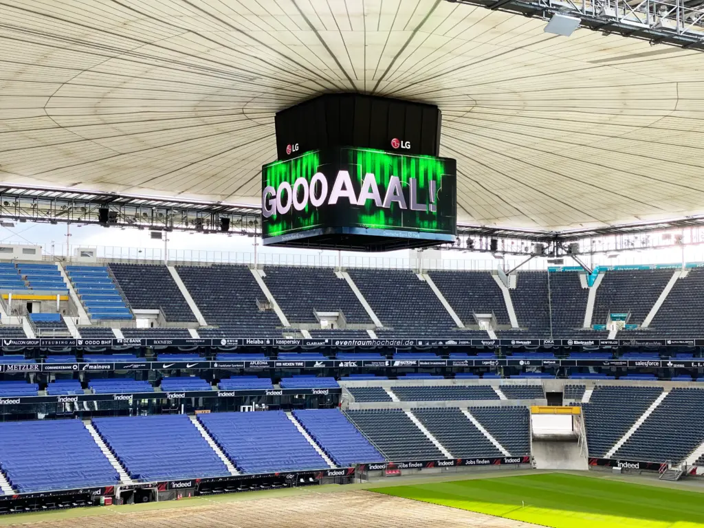 LED Video Würfel Eintracht Frankfurt Stadion | PRO VIDEO